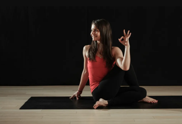 Top 5 Seated Yoga Twists - Listen to Mind